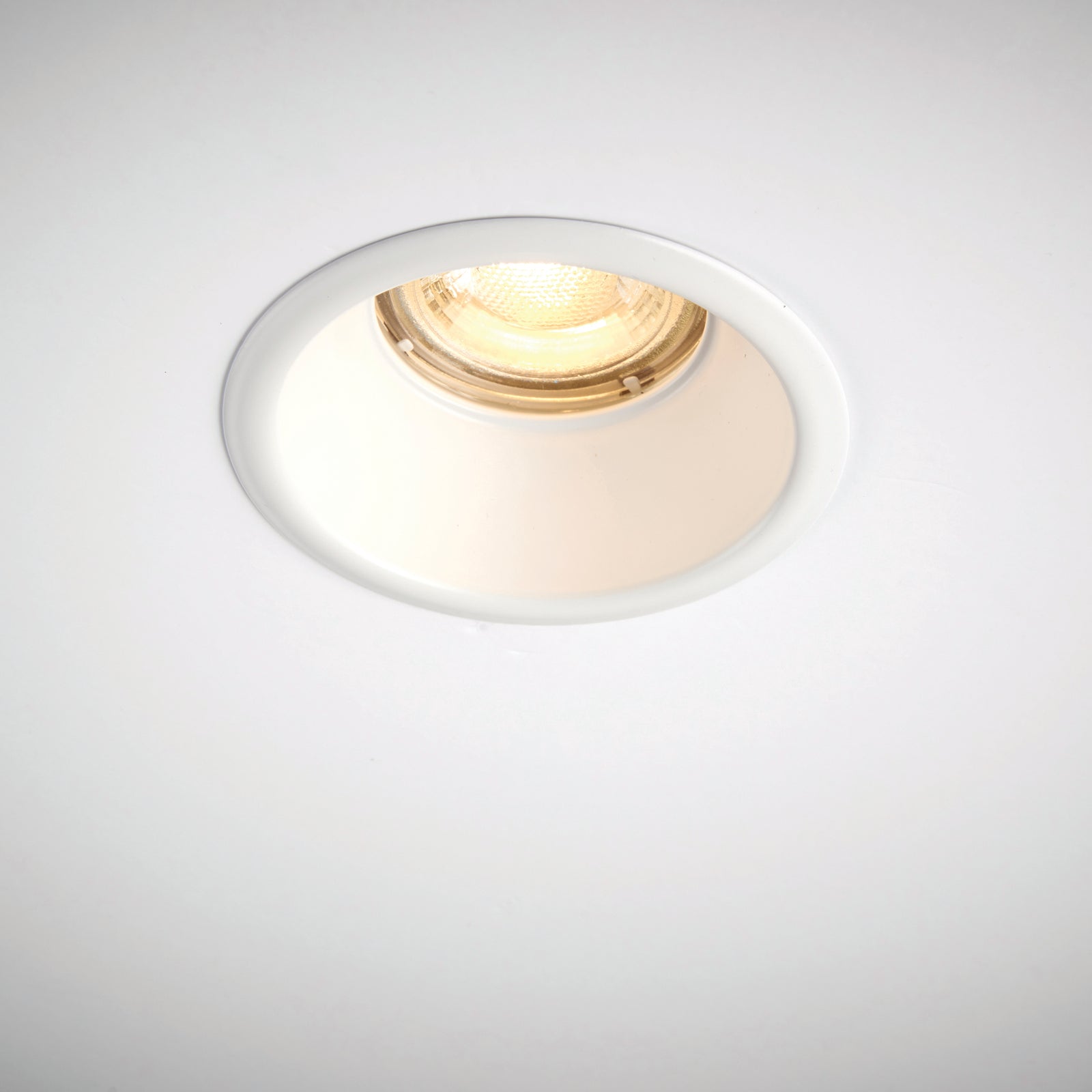 Saxby 80247 Speculo Anti-Glare LED Downlight IP65 50W Matt White Fin