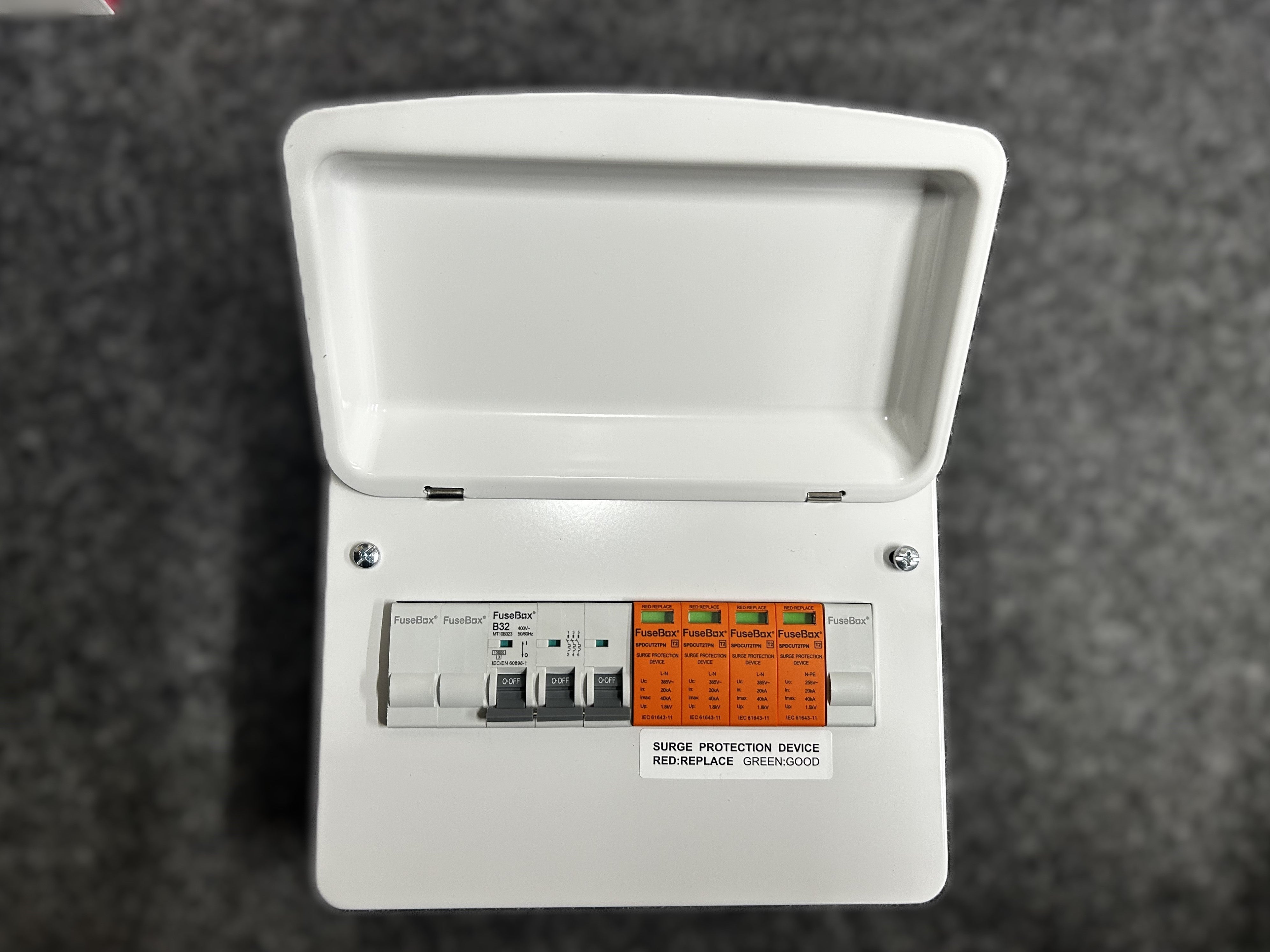 Fusebox SPDCUKITT2TPNE Three Phase T2 SPD 3P+NPE in Metal Enclosure