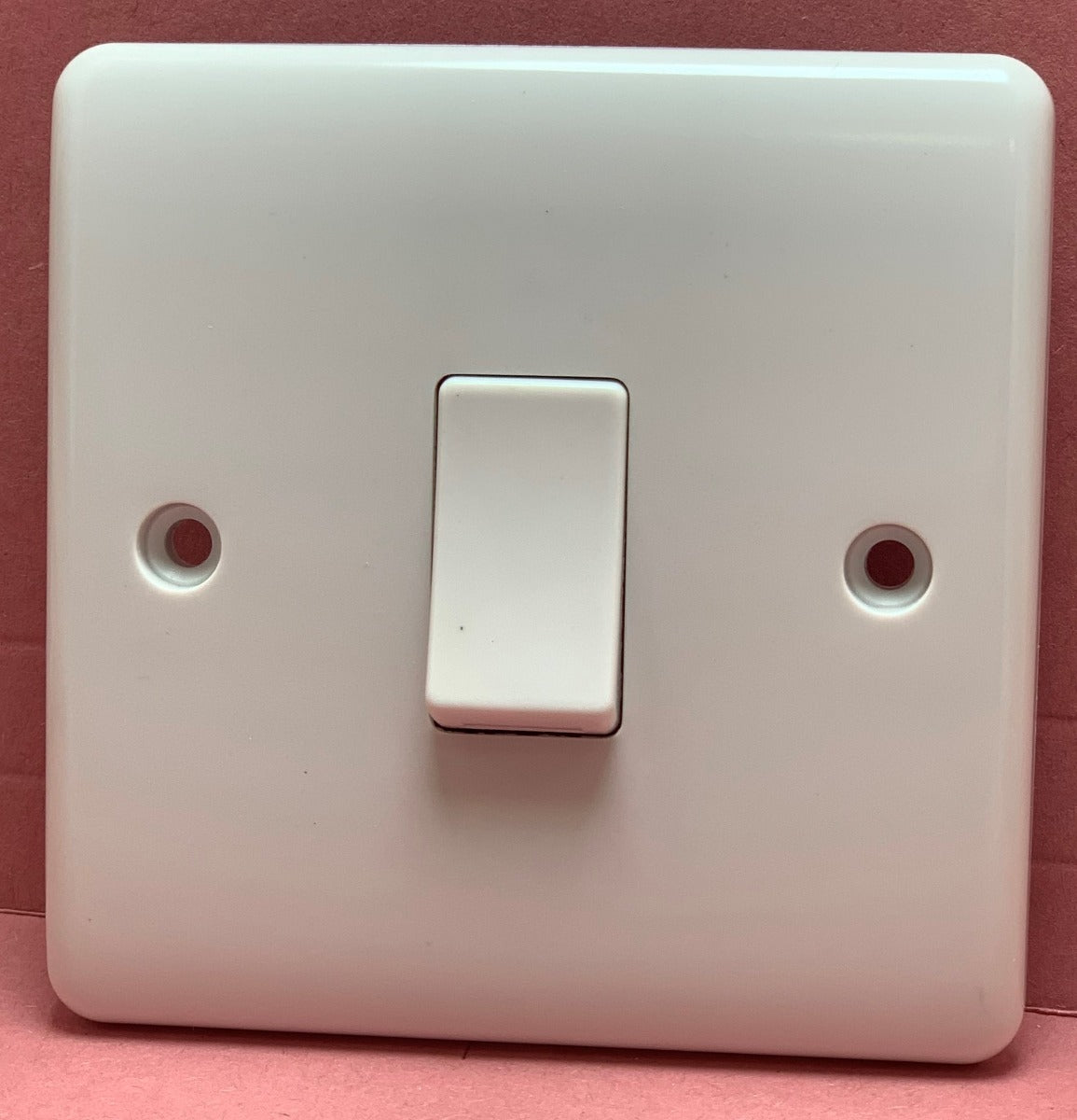 Quadrant Curveline Single Light Switch 1 way 10a - QC301